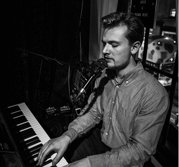 Sandy's Piano & Wine Bar – Piano & Wine Bar