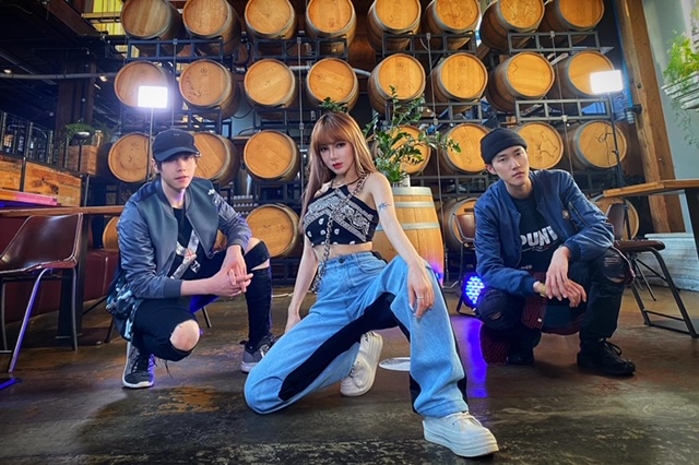 Calender - Flying Dance