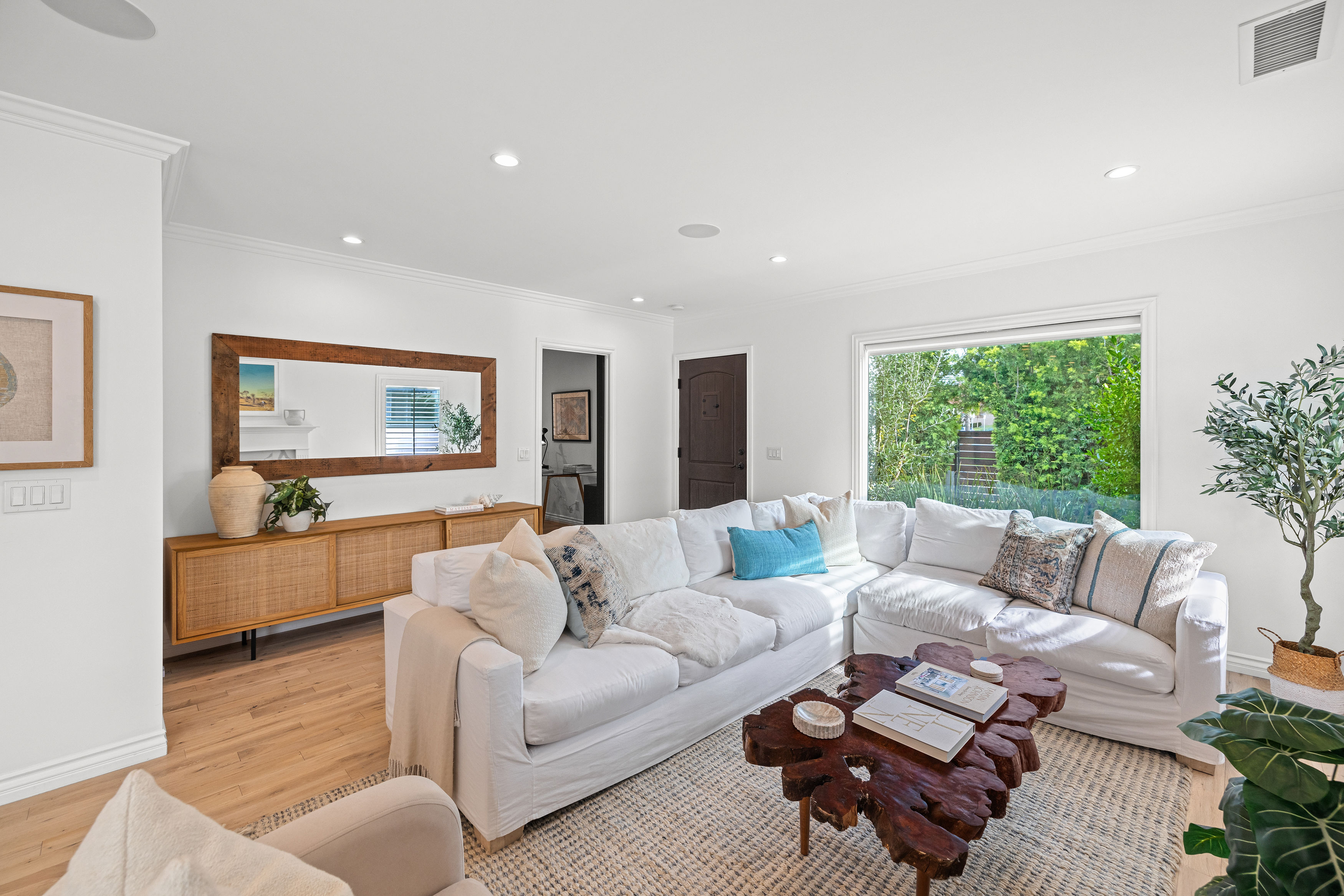 HOME STAGING – Tumbleweed & Dandelion LLC