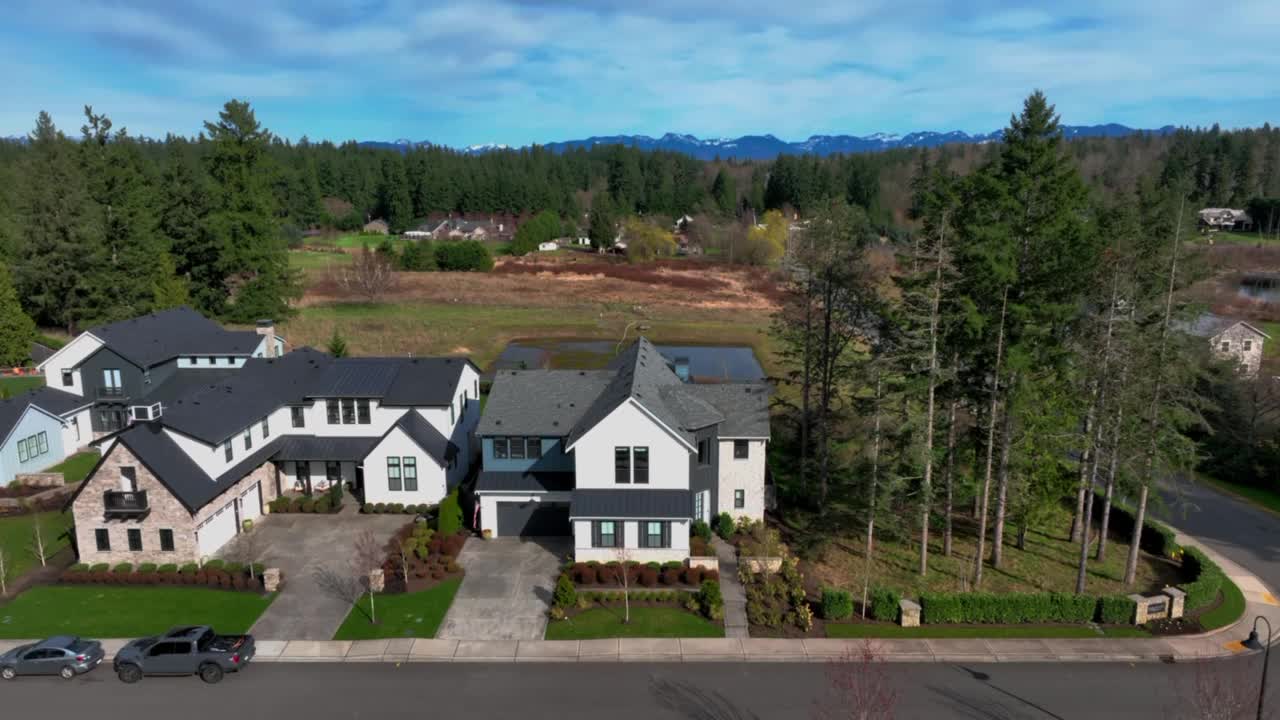 Liv N Serve Real Estate | Tyler Lockett | Keller Williams Eastside